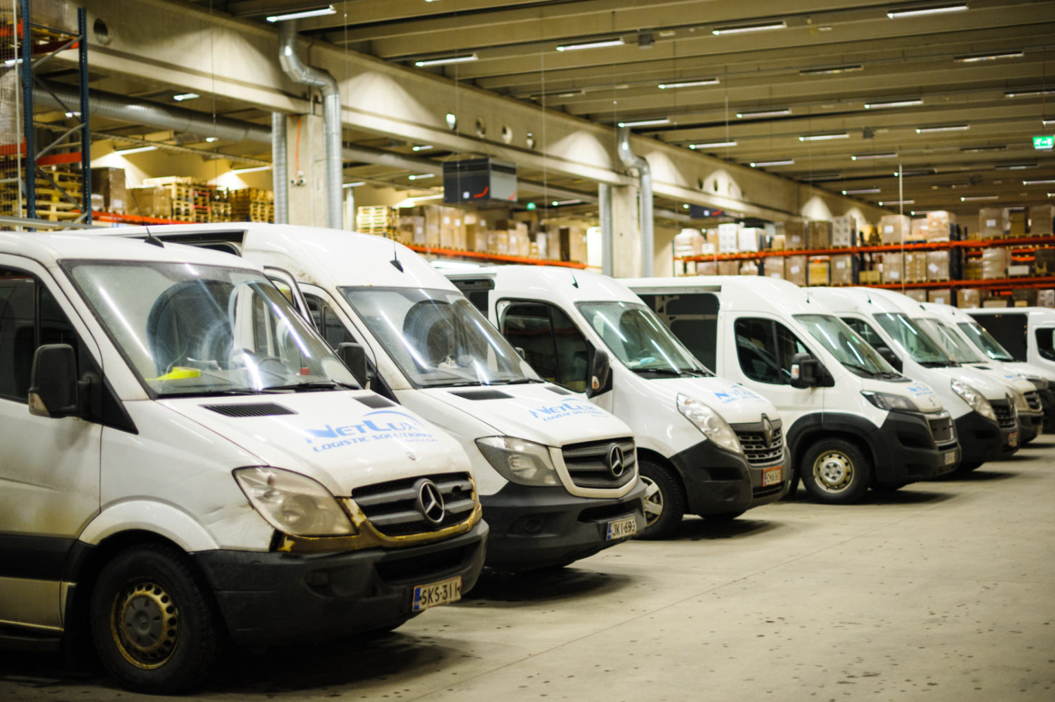 Paketin lähettäminen nopeasti ja luotettavasti » Netlux